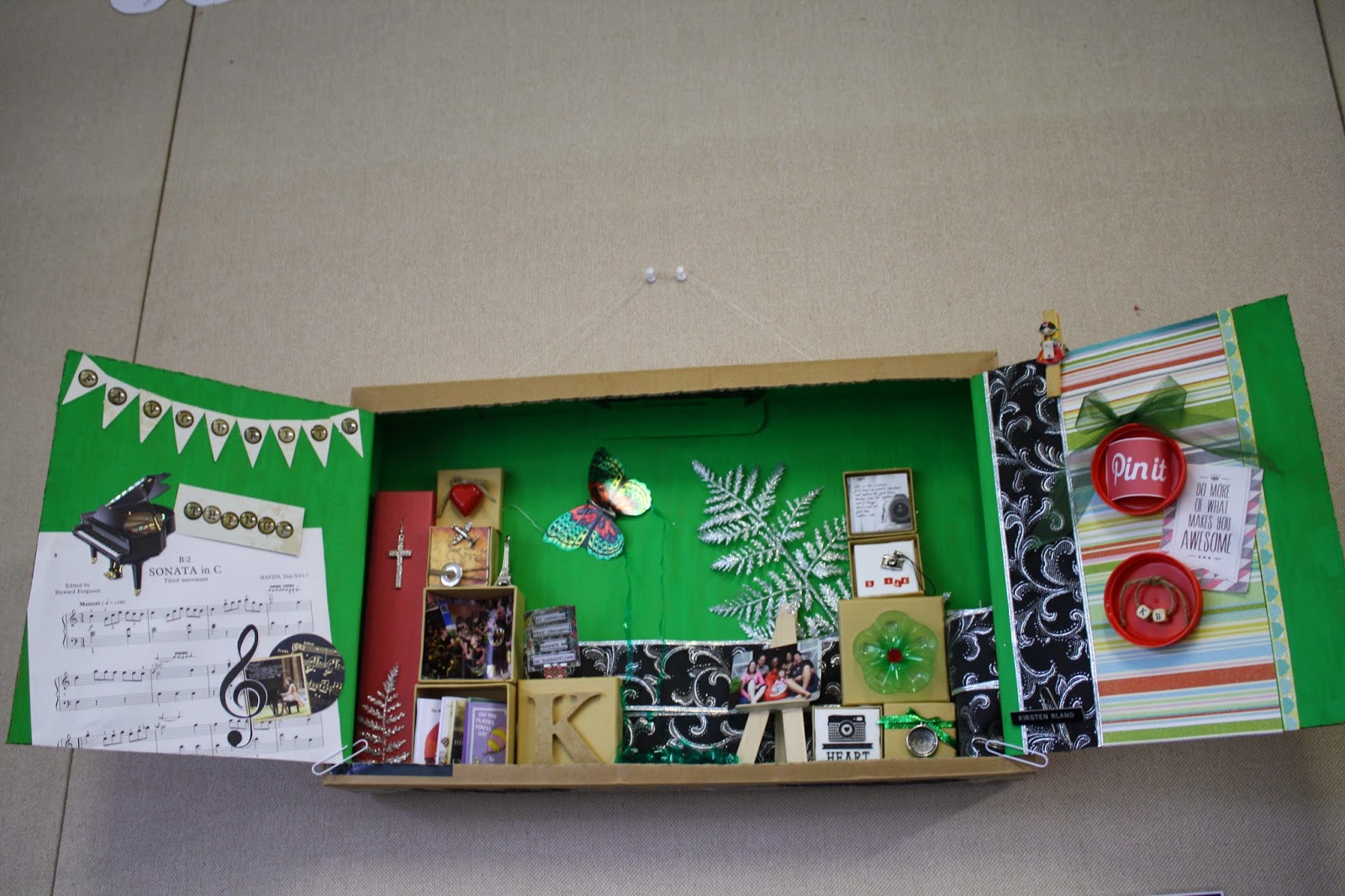 Arahoe Room 15 : Some Photo Examples of Assemblage Art