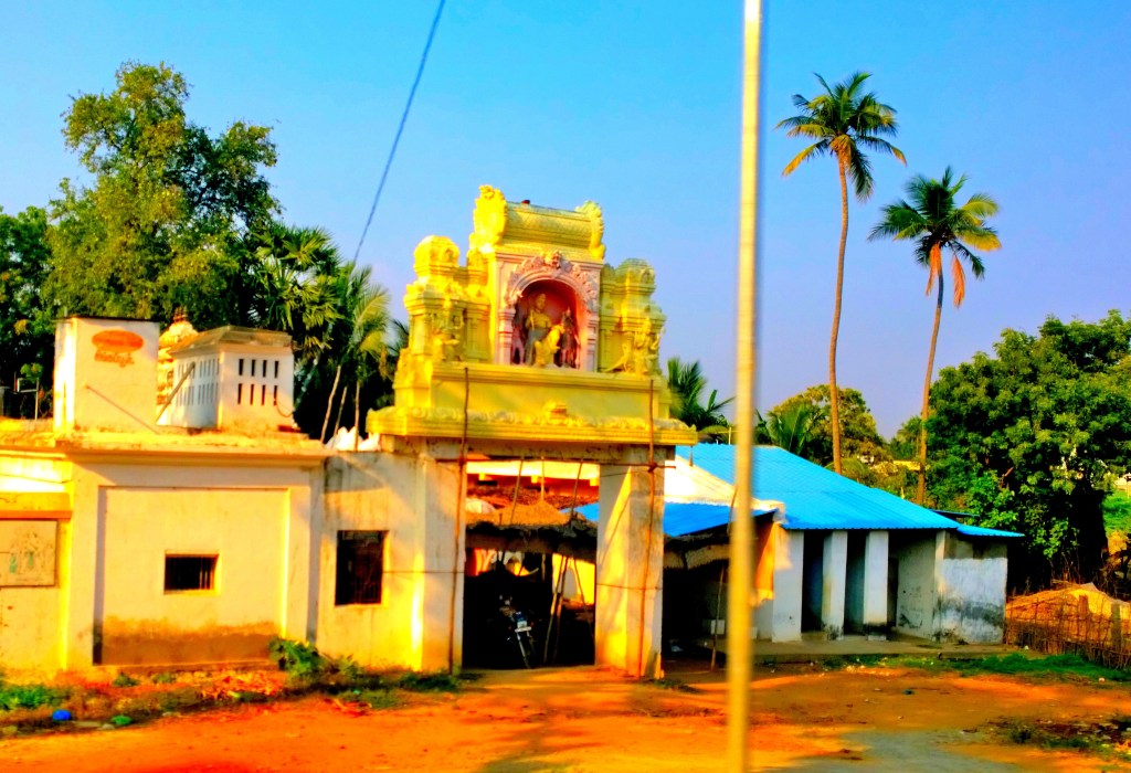 Tamilnadu Tourism: Panayadi Andavar Temple, Thiruvanaikoil, Trichy
