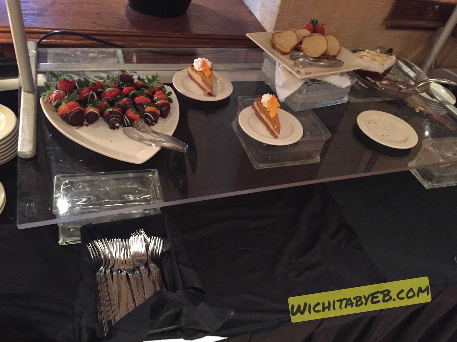 Legends Restaurant Sunday Brunch Buffet Review (CLOSED) | Wichita By E.B.