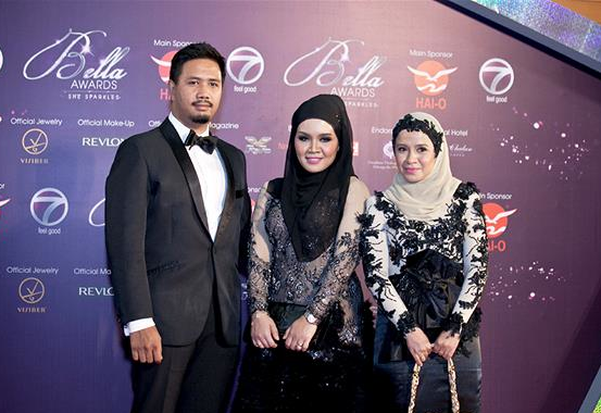 Bella Awards She Sparkles* 2013 - Premium Beautiful Therapants ...