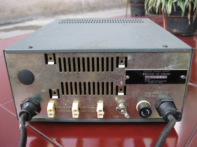 dbest-radio: ICOM PS-30 Power Supply 13,8volt ( terjual jakarta )