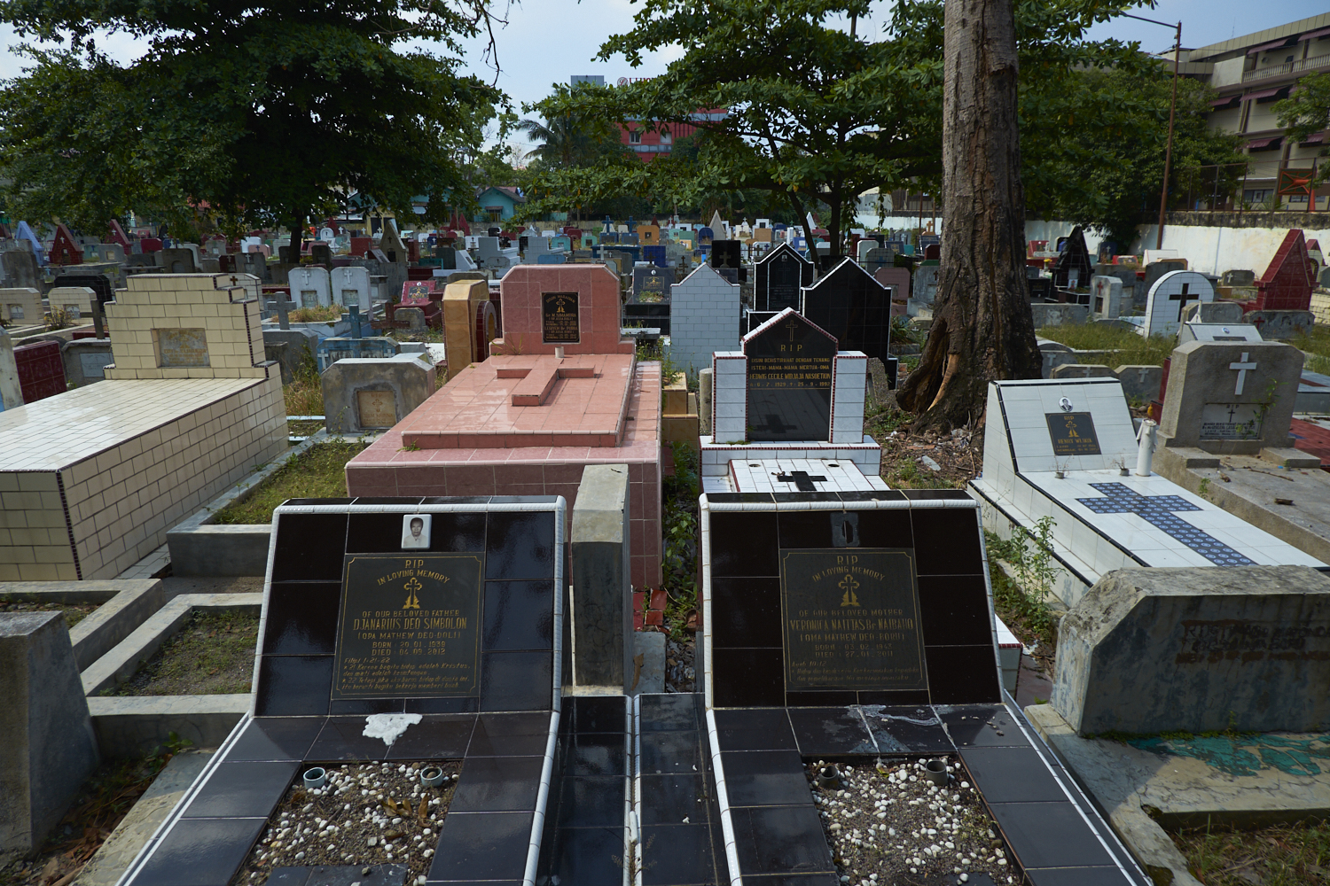 Hello Talalay: Christian Cemetery In Medan