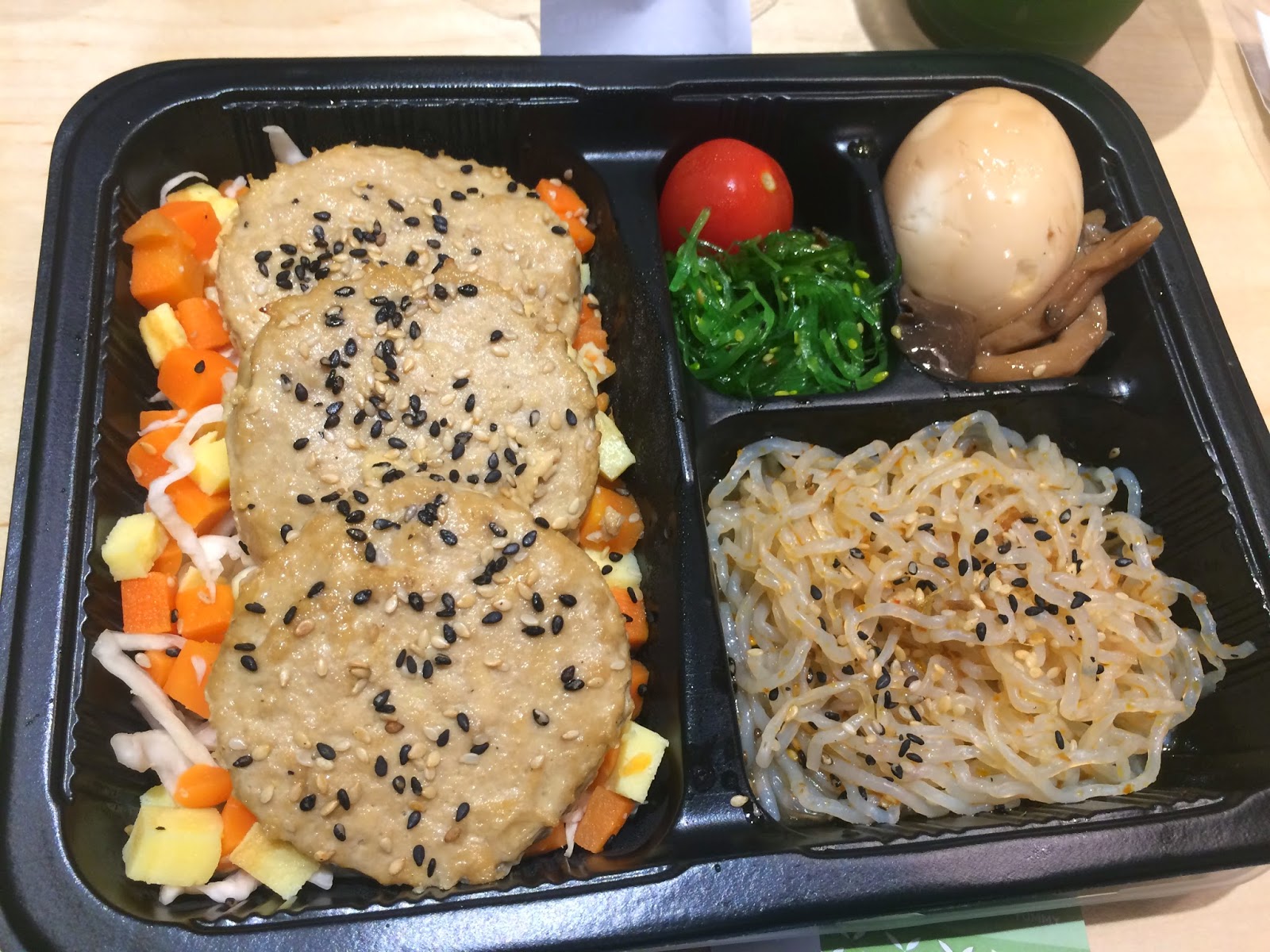 THINKING OUT LOUD: Dining Out - Lean Bento