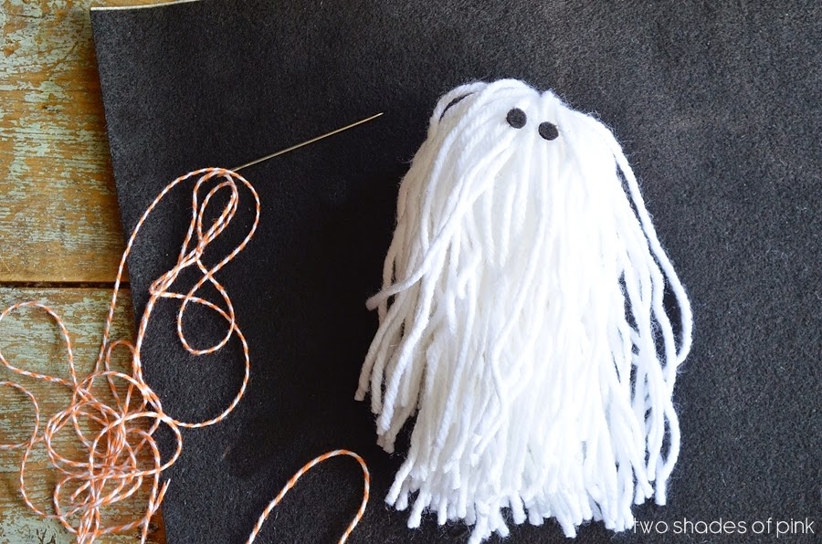 Two Shades of Pink: Yarn Ghost Garland with Speech Bubbles