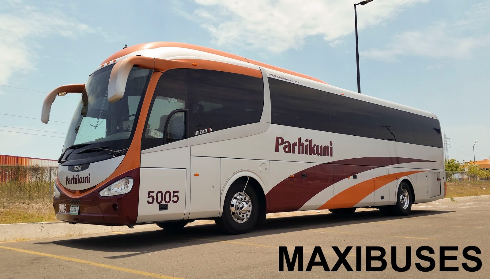 MAXIBUSES: DESTINOS PARHIKUNI, DIVISIÓN TURÍSTICA (TURISMO)