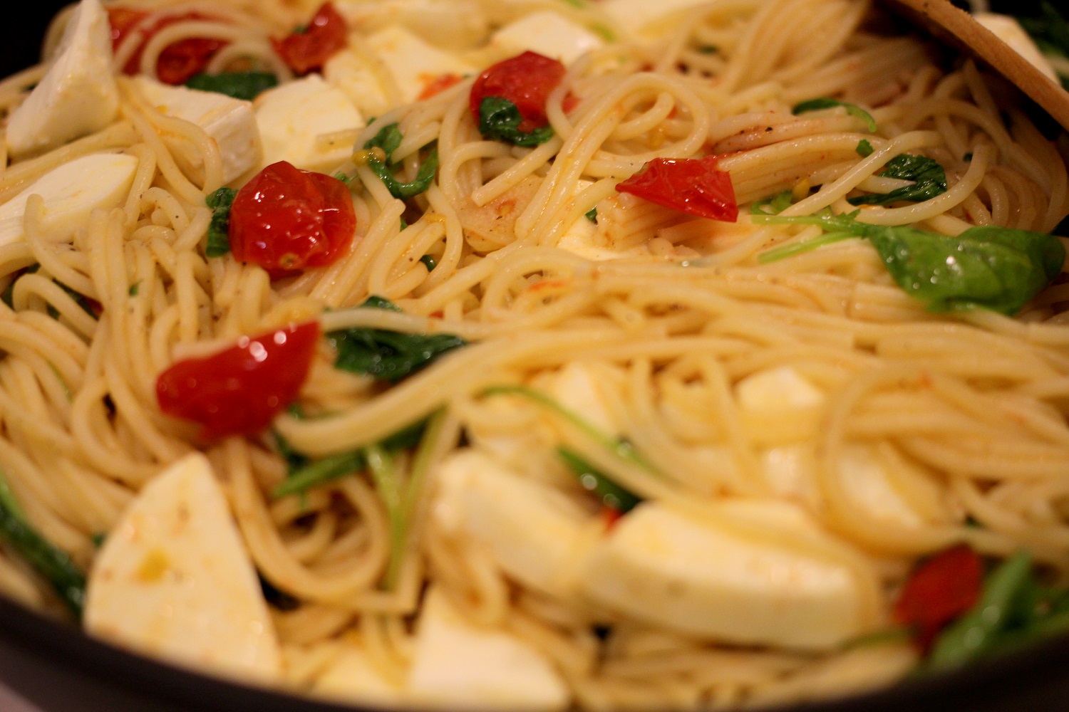 Mippan matka...: Rucola mozzarella pasta