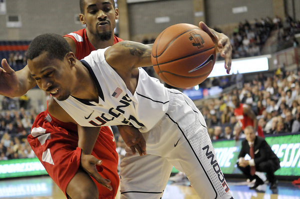 UConn Huskies Basketball: Player Profile: Omar Calhoun