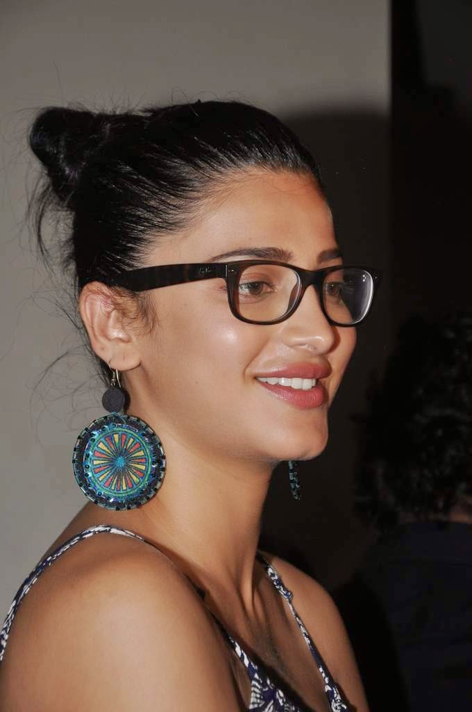 Shruti Hassan Latest Hot Photo 2014 Salman Khan Hd Wallpaper