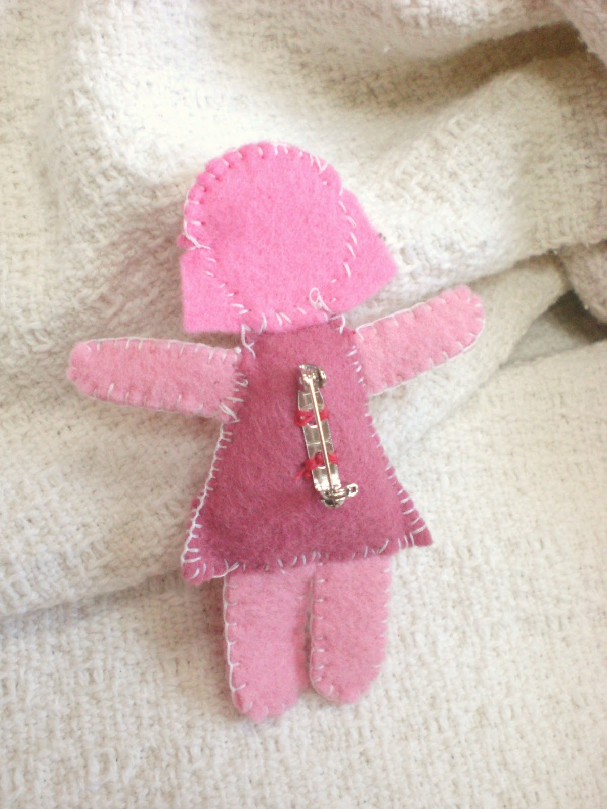 Warrior Girl- Rowena Murillo: Felt Dolly Pin, a small project