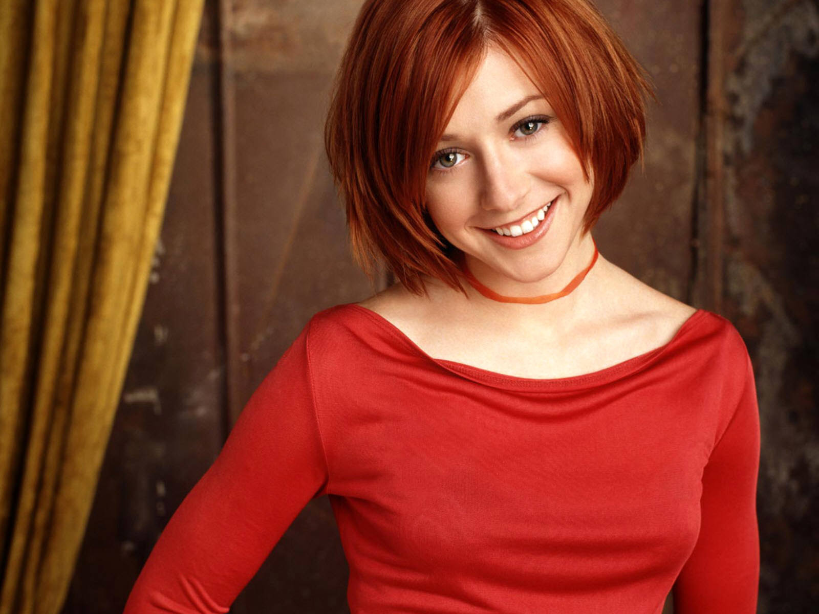 Alyson Hannigan Hot Pictures, Photo Gallery & Wallpapers