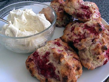 Beach Gypsies: Gooey Sticky Toffee Pudding and Raspberry Scones...