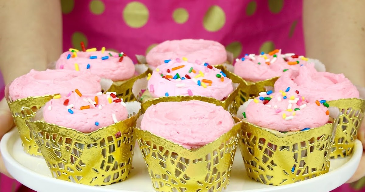 {VIDEO} DIY Doily Cupcake Wrappers - The Lindsay Ann