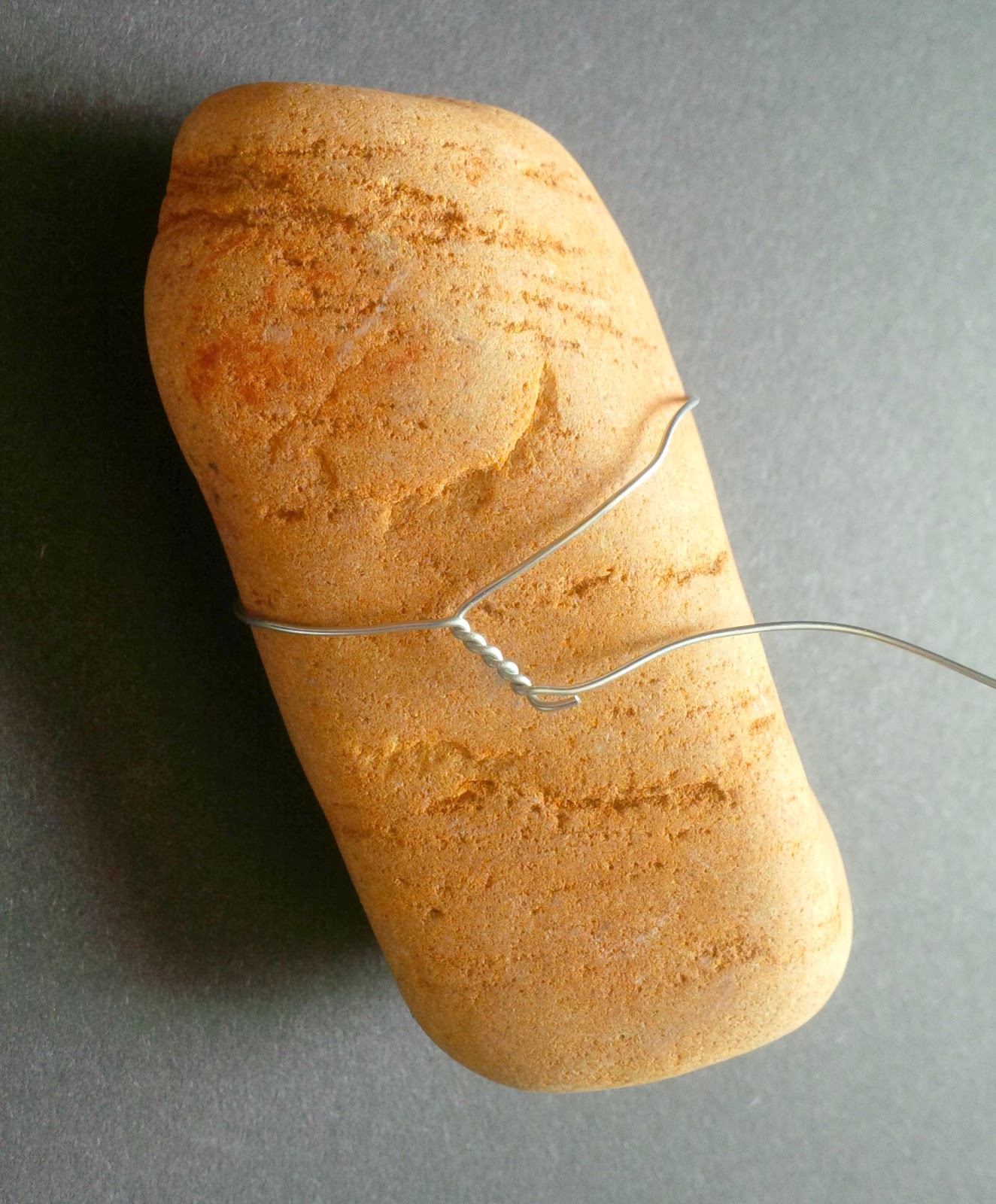 Nature Craft: Wire-Wrapped Rocks