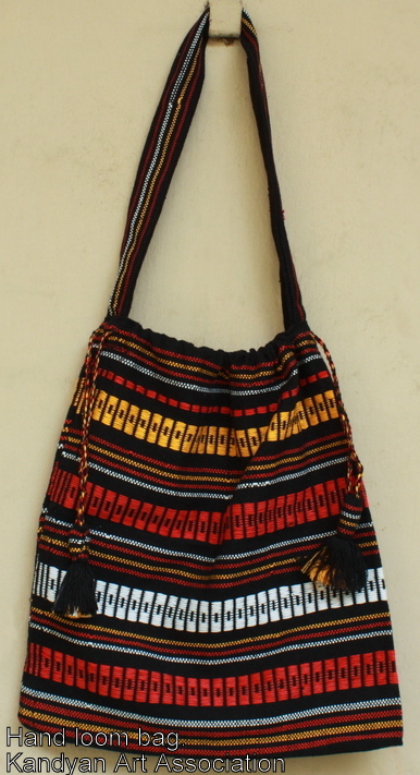 Kandyan Art Association: Pit loom weaving in Sri Lanka.