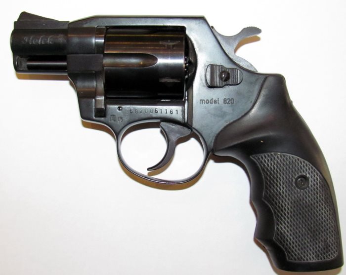 FDRA - Fuerza Terrestre: Revólver: Alfa Steel (Chequia)