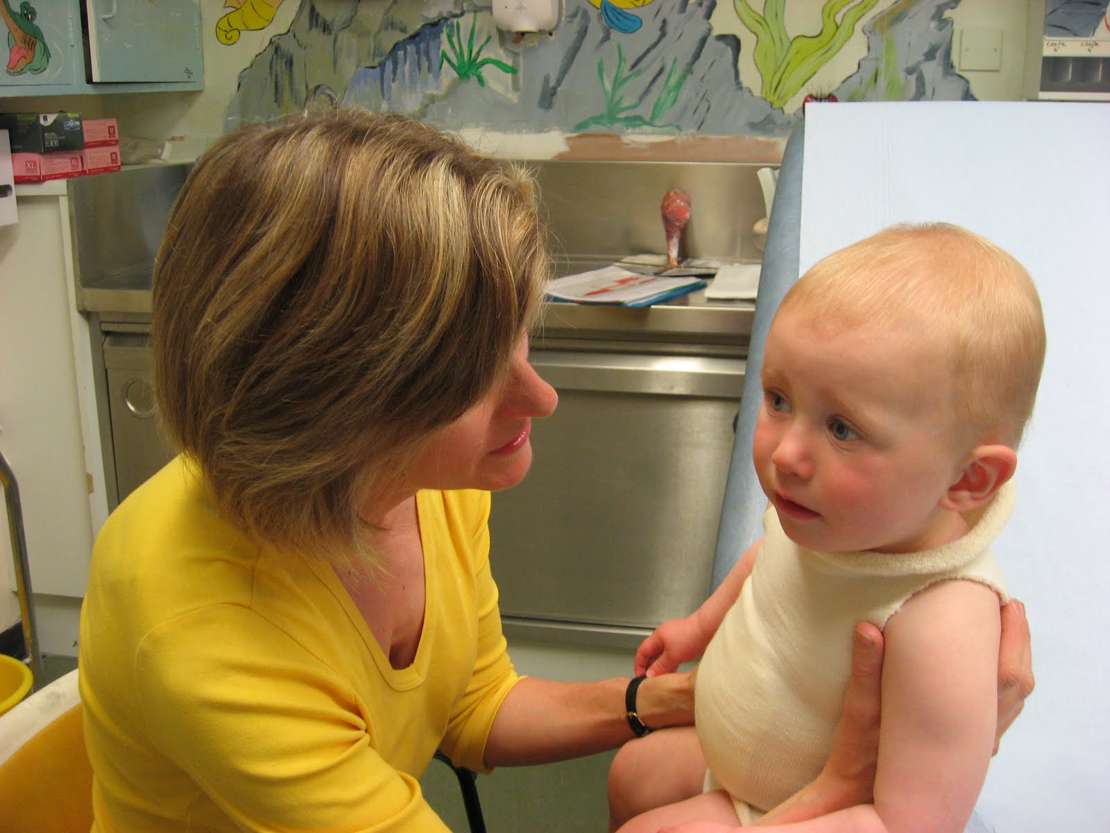 Infantile Scoliosis - J's diary: J's first cast 14 June 2011