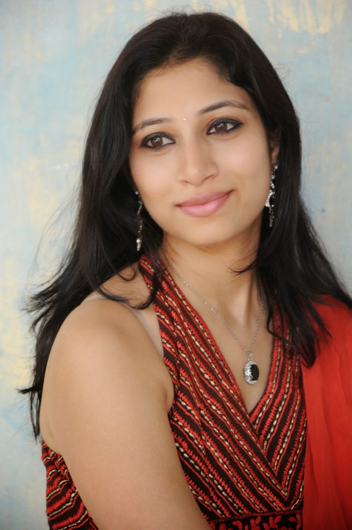 Actress HD Gallery: actress Usha latest hd photo stills