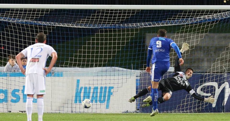 South of the Border - a South Melbourne Hellas blog: Is anyone here not ...