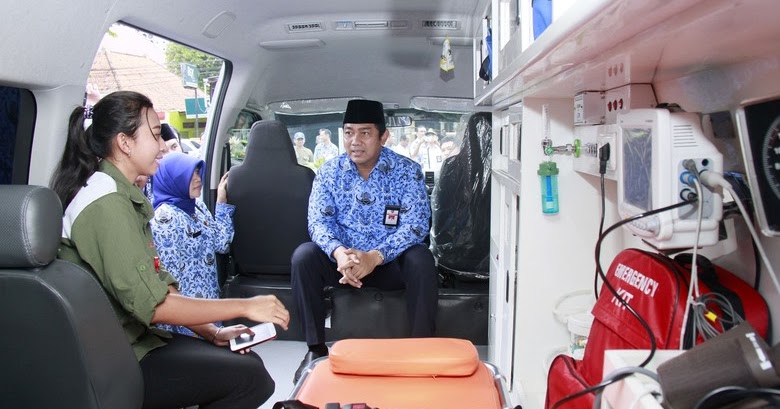 GALAUMANIA: Semarang Punya Ambulans Siaga