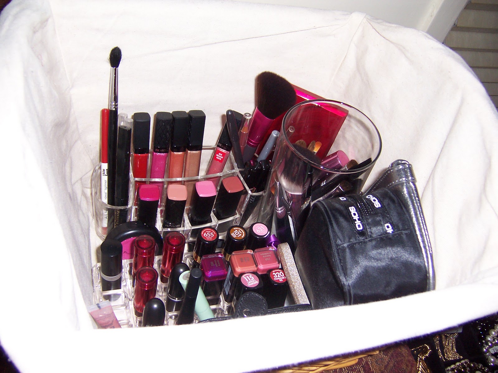 Pretty All the Time: Updated Make-up/Perfume Storage