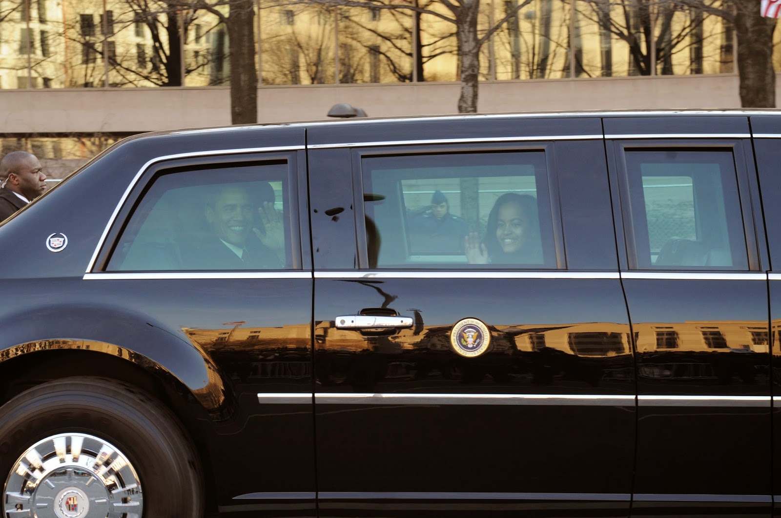8 Things You Need to Know about 'The Beast' - US Presidential Limousine ...
