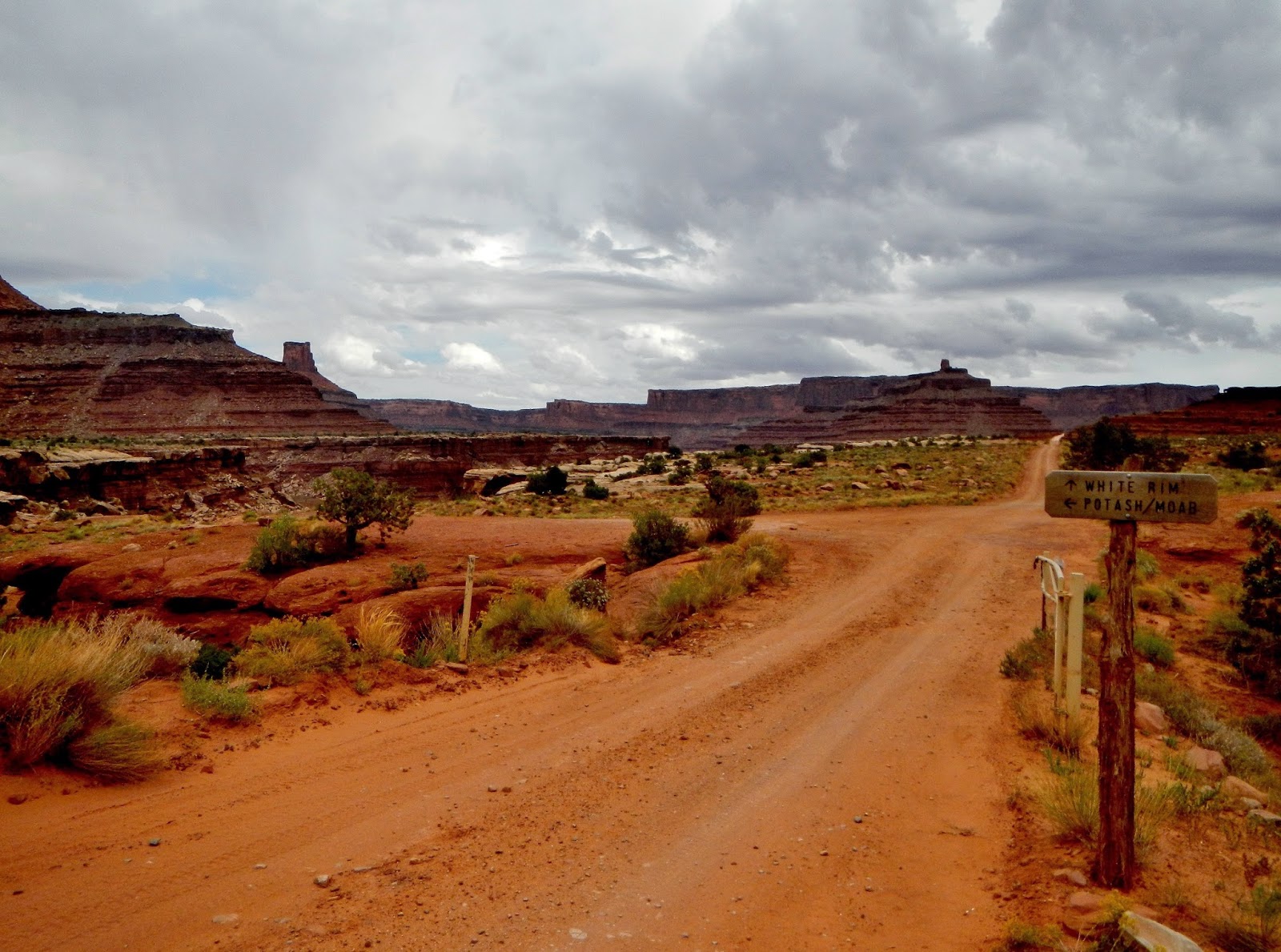 The Southwest Through Wide Brown Eyes: The Shafer Trail - Canyonlands ...
