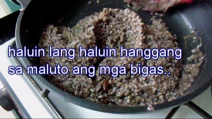 Tagalog Kitchen: How To make Rice Cake..Biko na Pirurutong