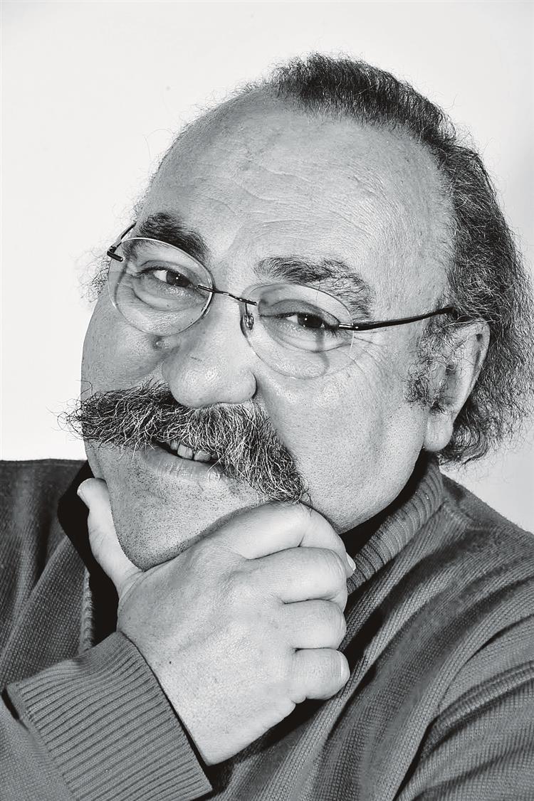 voar fora da asa: Abril - José Fanha