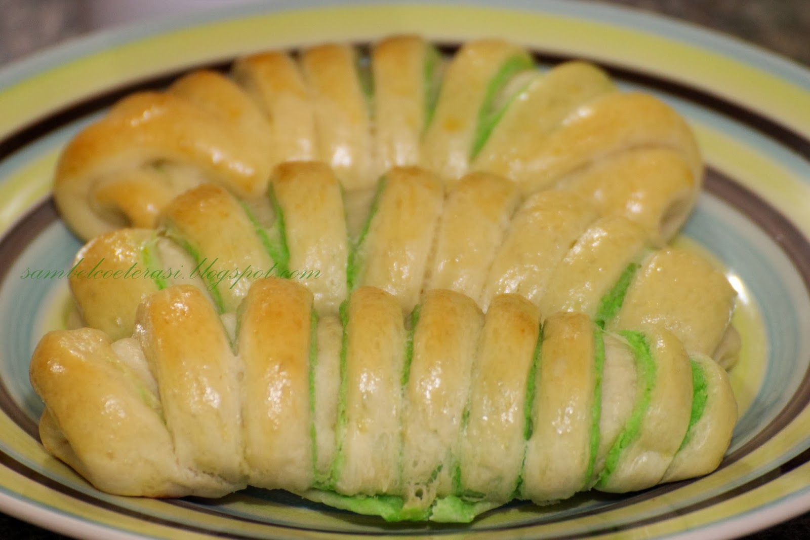 Always Learn for Better Life: Mung Bean Bun (Roti isi kacang hijau)