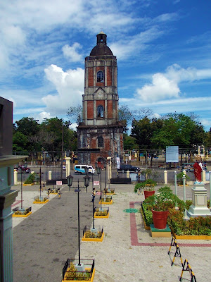 The Roomy Life: Iloilo Travelogue#5: Jaro Cathedral and the old belfry ...