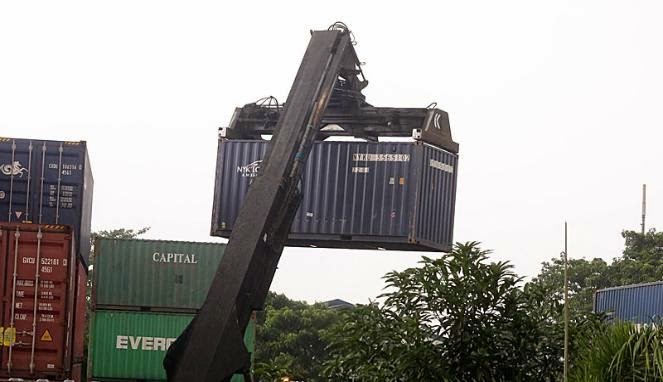 Terminal Peti Kemas Koja (TPK Koja) | Foto Foto Berbicara