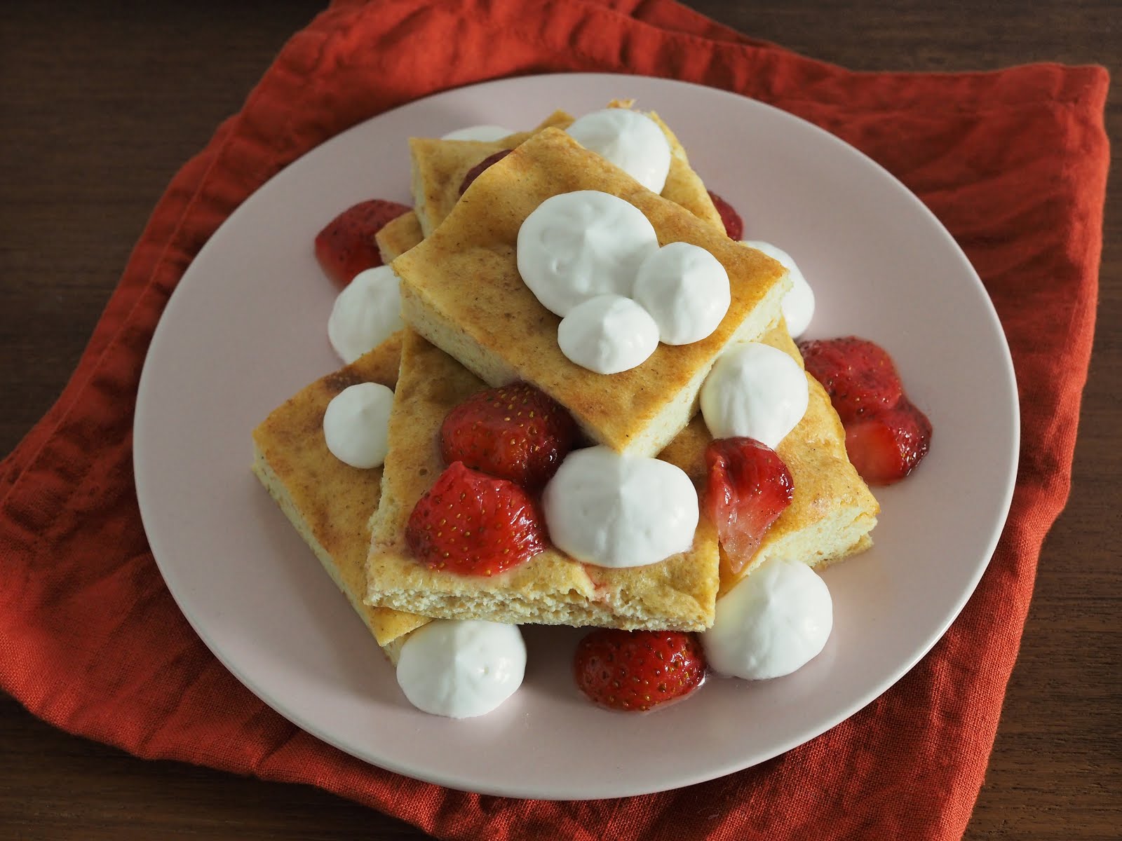 Maidoton pannukakku / Valmiiseen pöytään