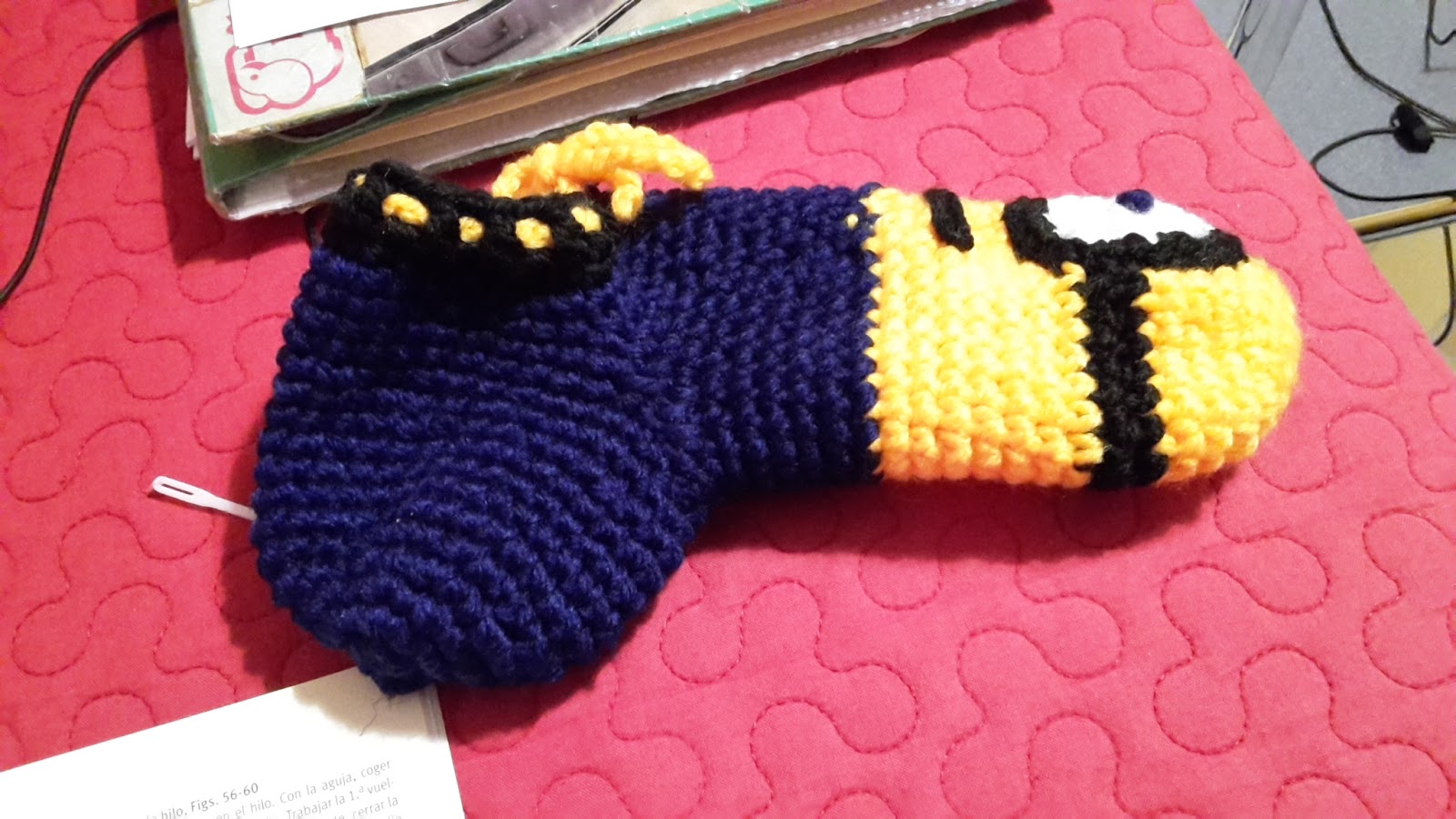 Kleine Handarbeitsecke: Willy Warmer "Minions"