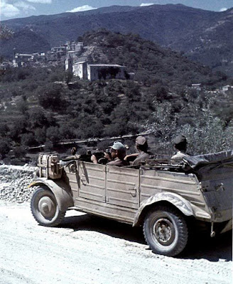 NAZI JERMAN: Foto Berwarna Mobil Wehrmacht