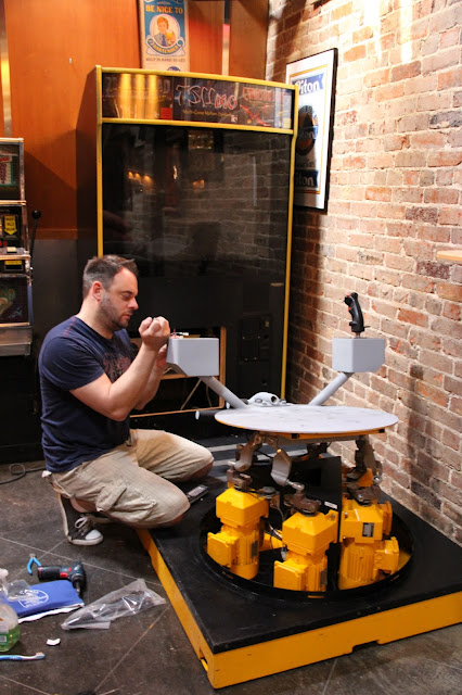 kittens and pitbulls: TSUMO Arcade Machine