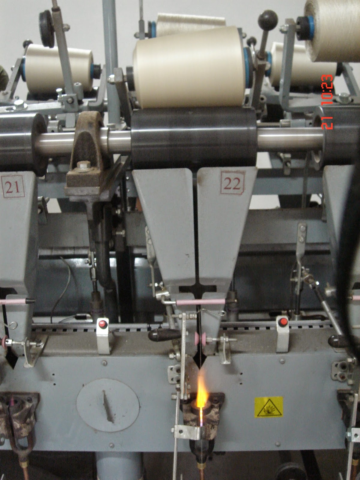 GAS YARN SINGEING MACHINE - GASSING MACHINE: Silk Singeing