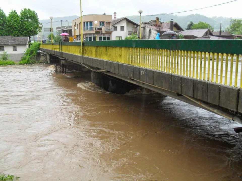 Nabujale rijeke i potoci širom BiH