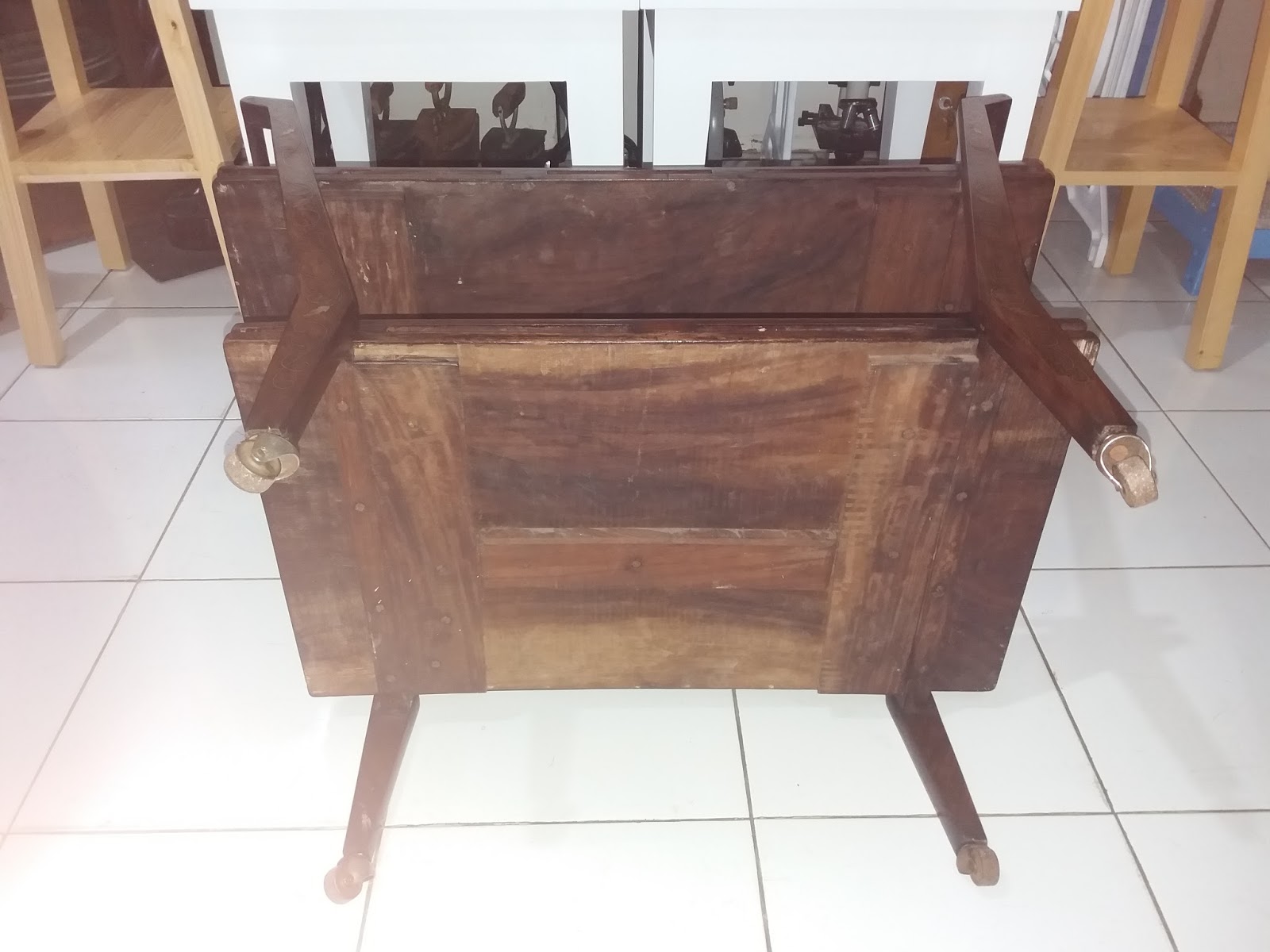 Old Vintage Gallery: Meja Saji Inlay Sutra Ambon Antik