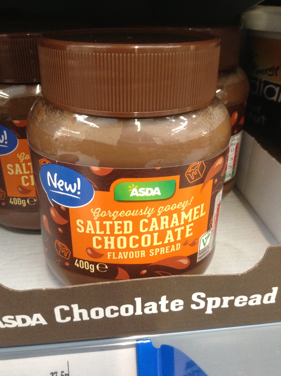 Spotted In Shops! Magnum Cookie Crumble, New Cakes & More!