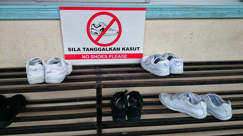 PUSAT SUMBER SEKOLAH: POSTER