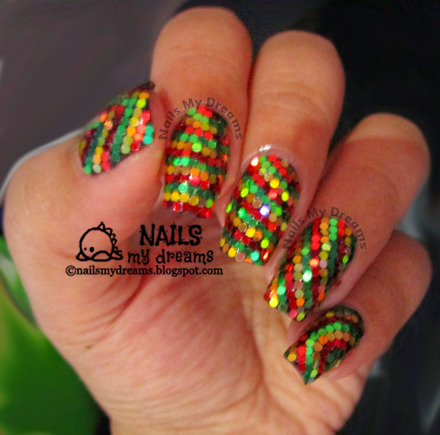 Nails My Dreams: Reggae/Christmas Inspired Glitter Placement Nail Art?...