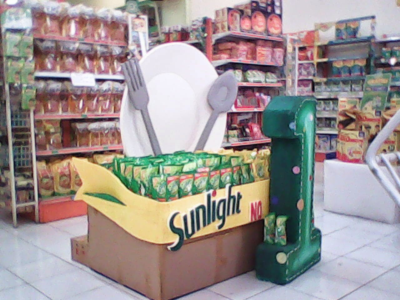 Display produk di Supermarket