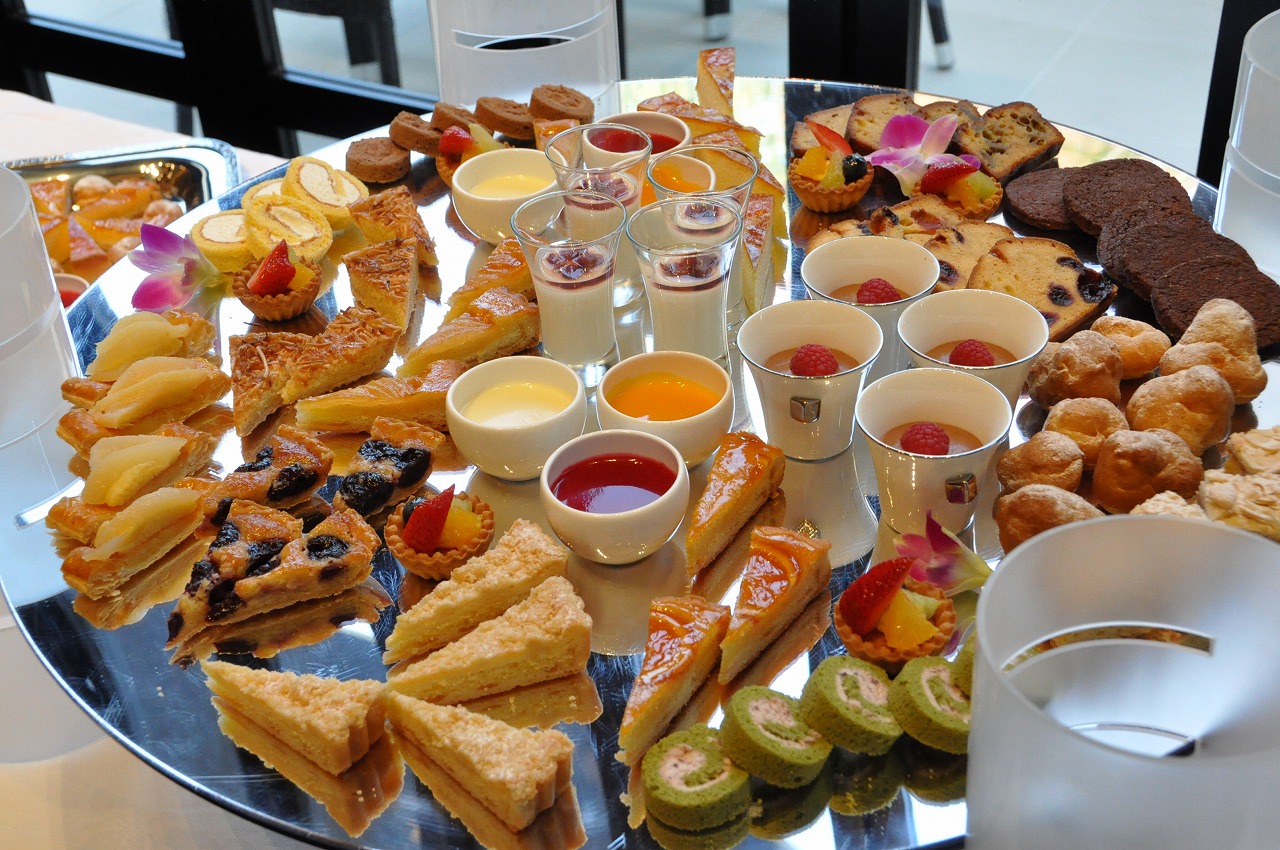 Yusuke Japan Blog: Why not give it a try to all-you-can-eat Dessert Buffet?