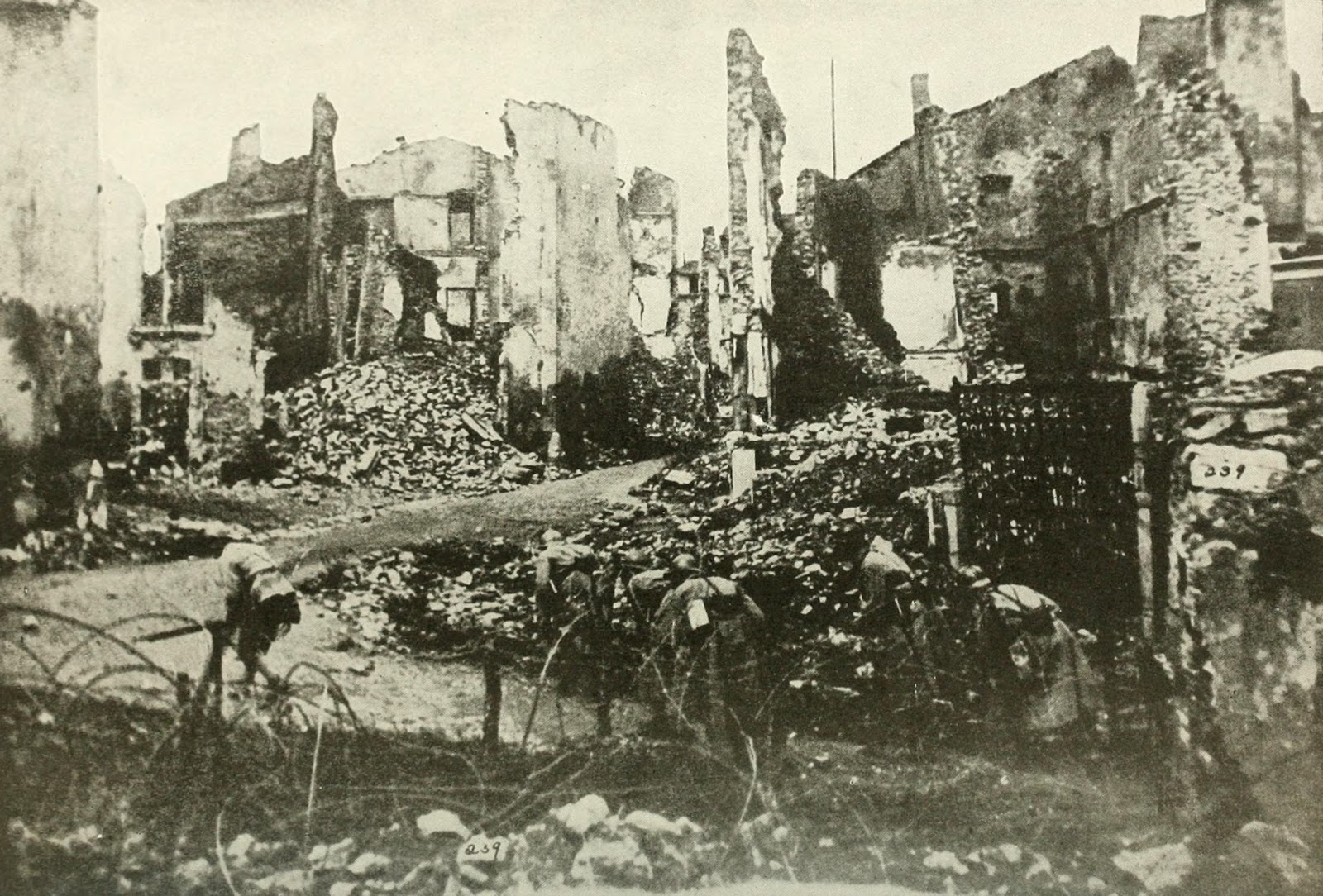 The Chubachus Library of Photographic History: French Troops Advancing ...