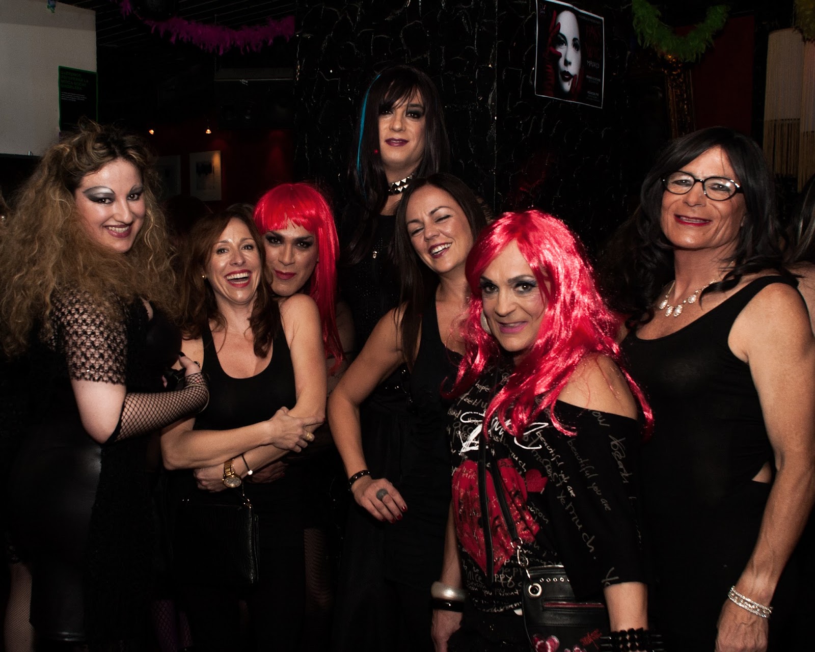 LIKE A GIRL / by Dafni Cocó: PASS THE WIG GOTHIC PARTY