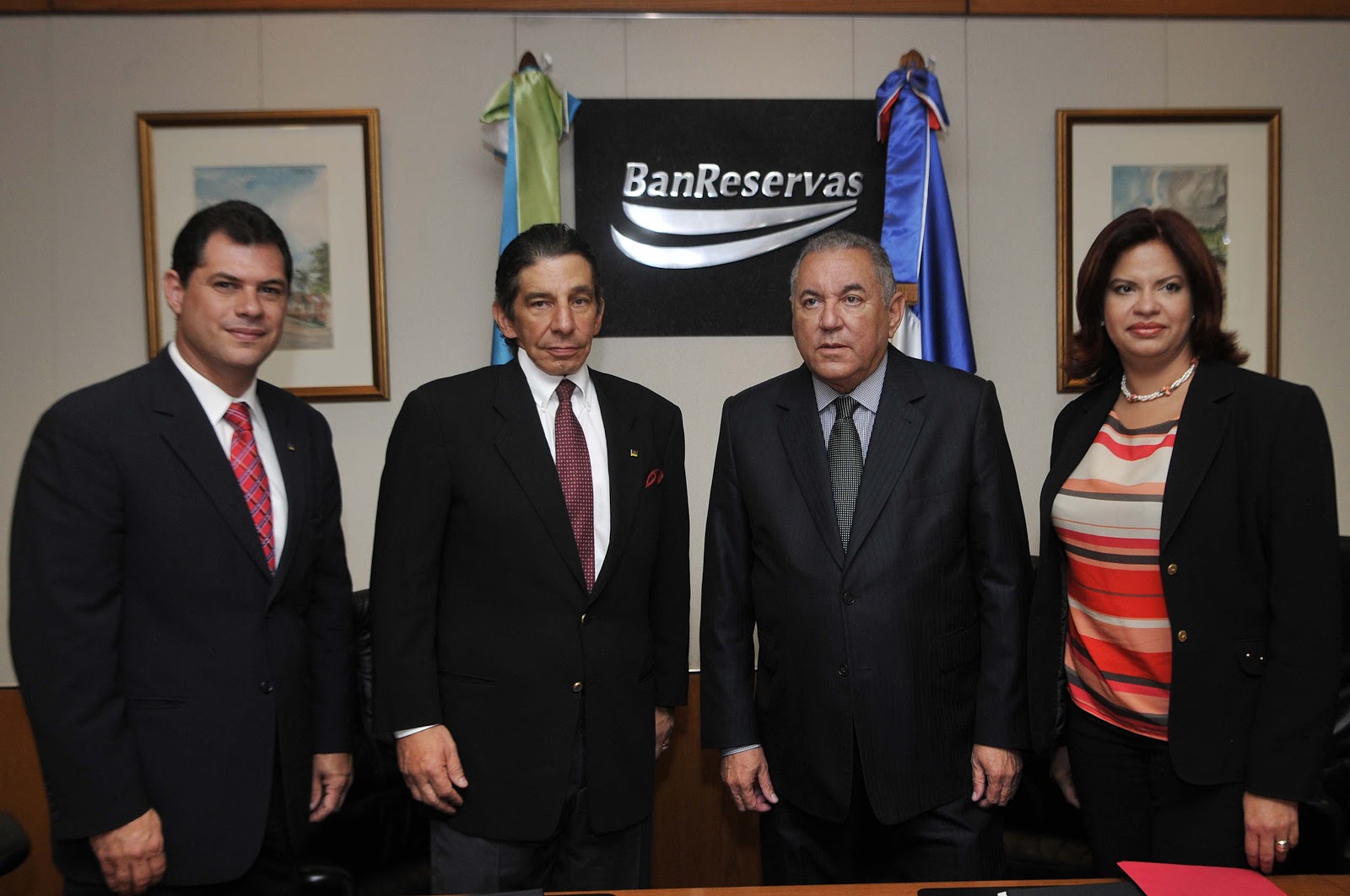 Banreservas y Santo Domingo Motors en alianza a favor de pequeña y ...