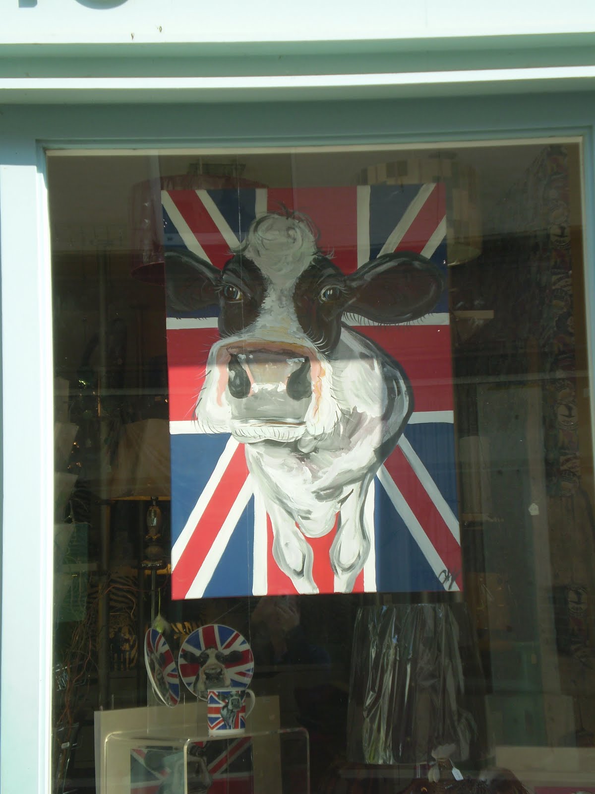 I would Kill for Fashion: A Cow on the Union Jack?!?