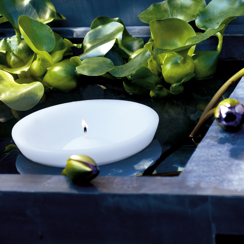 Bougies flottantes - Floating Light : bougies flottantes, bougeoirs ...