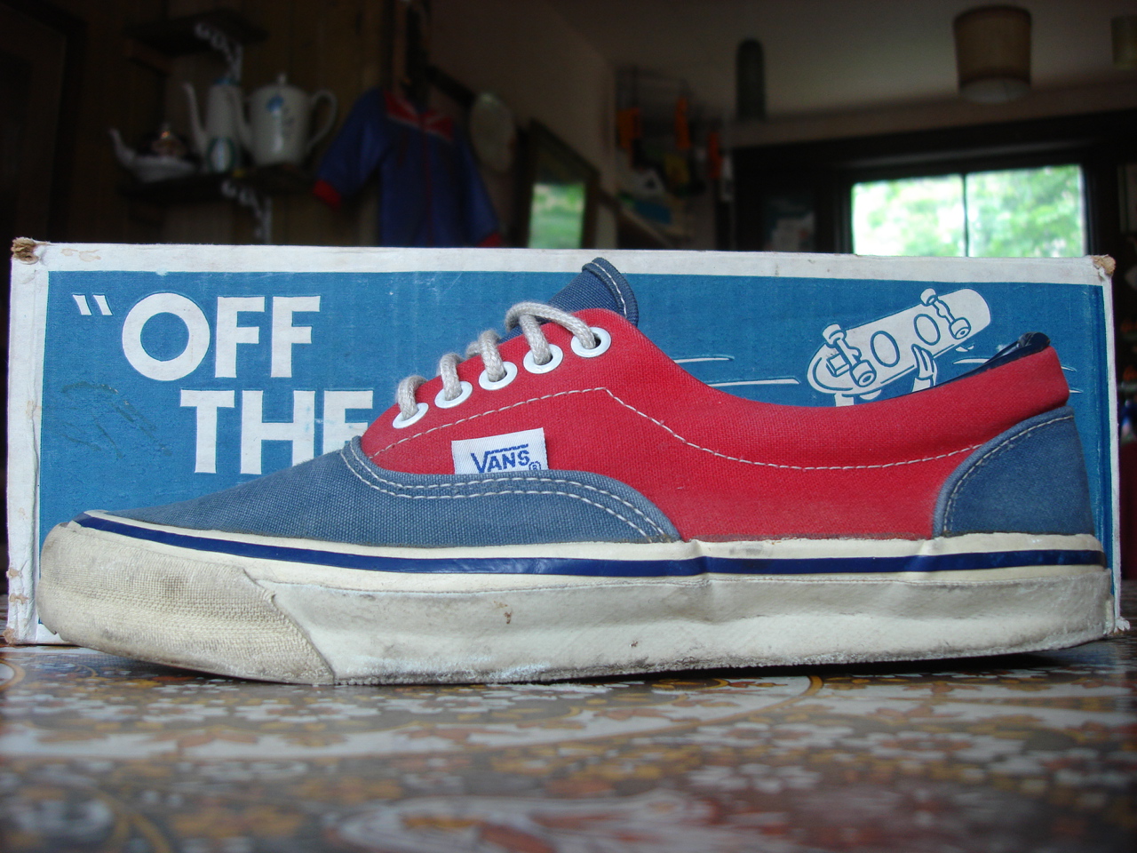 theothersideofthepillow: vintage VANS blue & red DOGTOWN style #95 ERA ...
