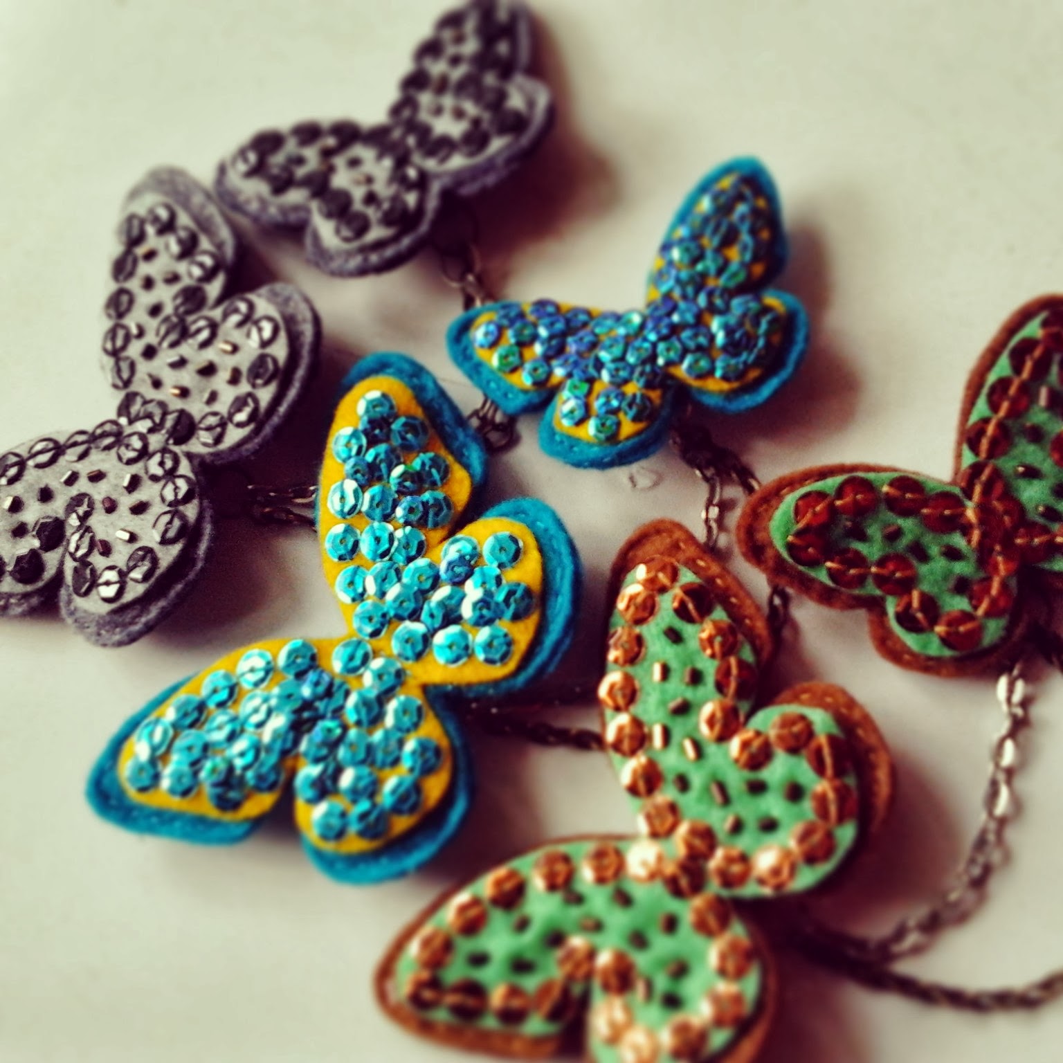 'LIL-DAISI' HANDMADE PROJECTS: Butterfly brooch